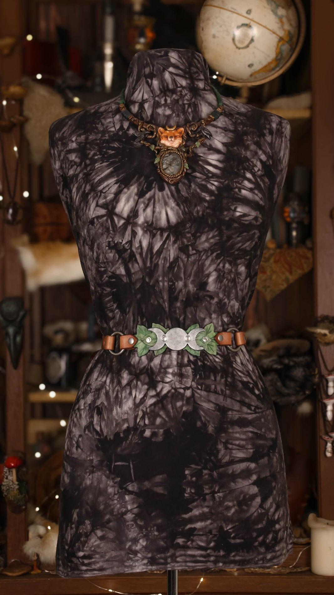 Belts, Corsets and Cinchers – Foxes and Ravens