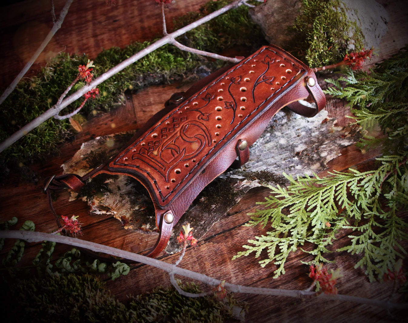 Archery Bracer Pattern – Foxes and Ravens