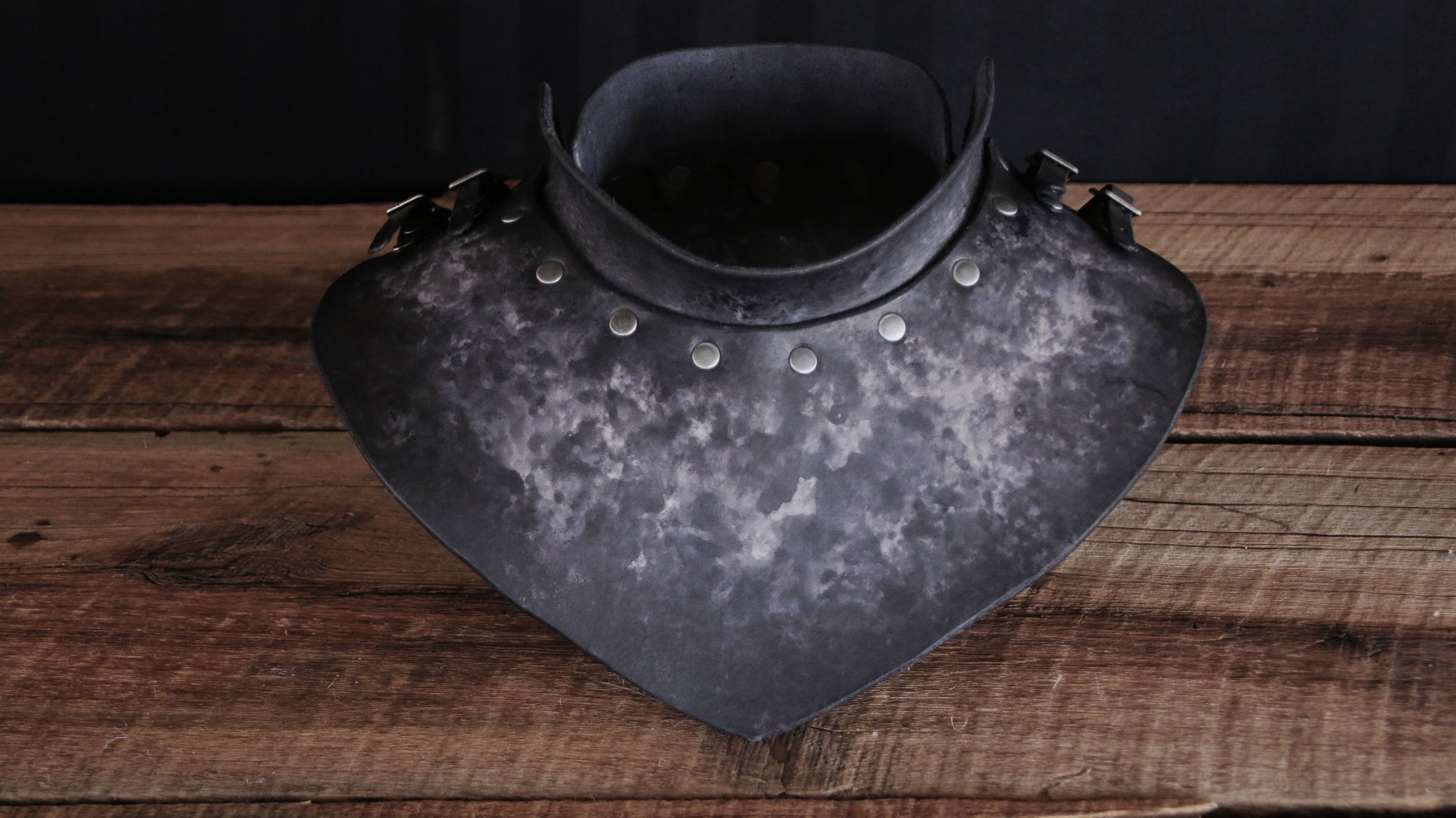 Classic Gorget – Foxes and Ravens