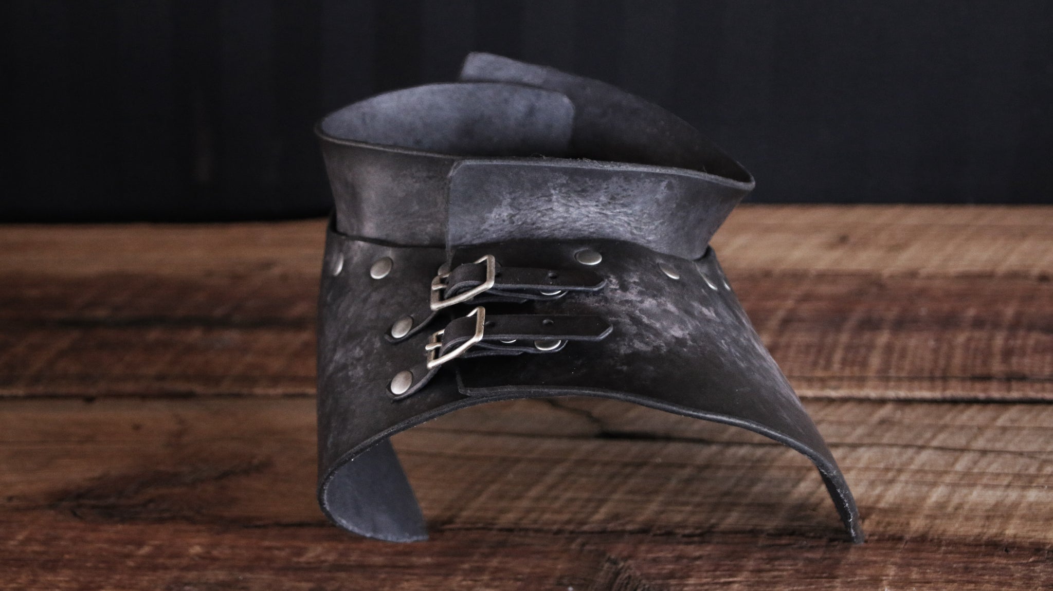 Classic Gorget – Foxes and Ravens