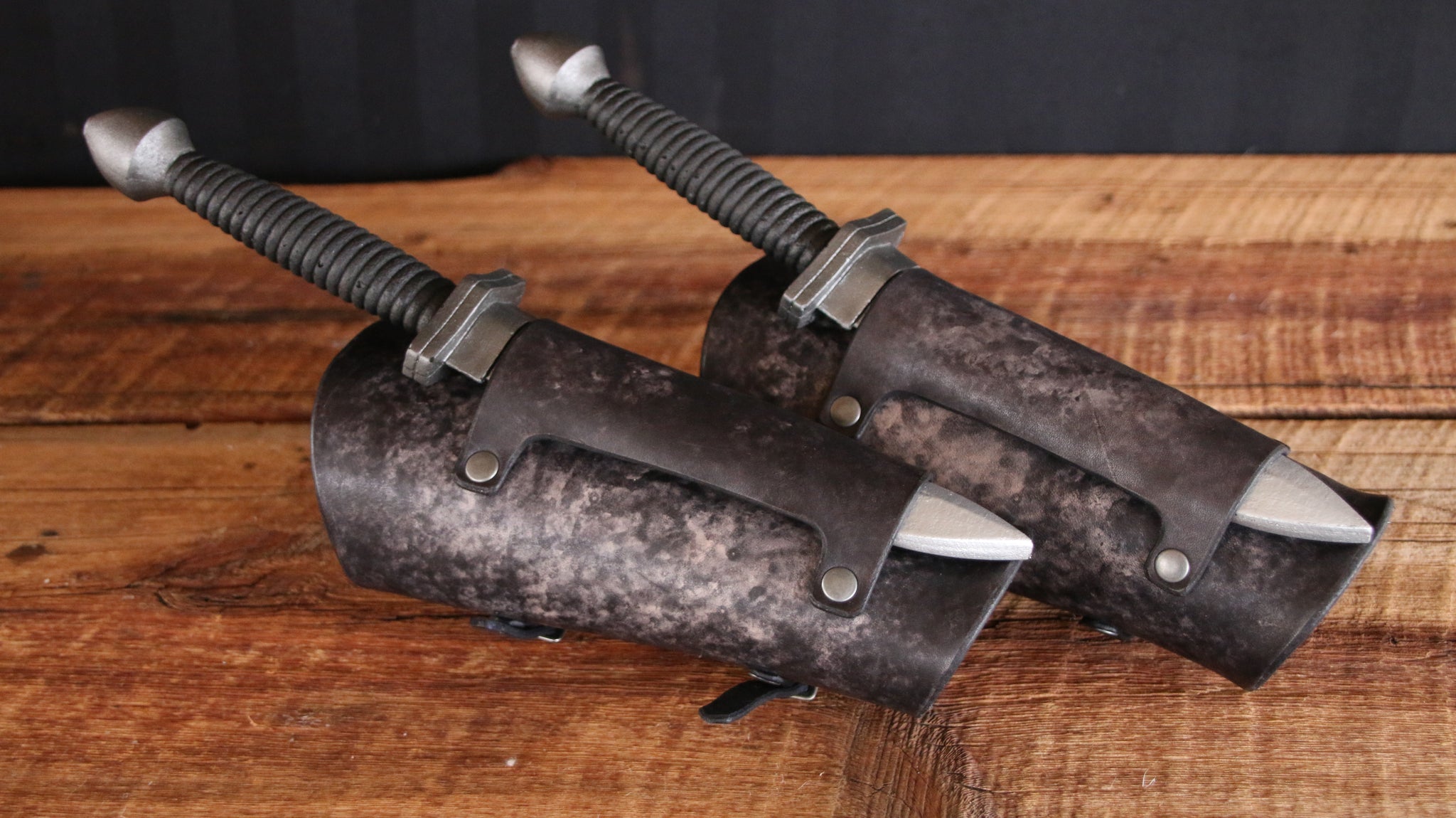 Custom Tooled Bracers - Leather wear for Fantasy characters and Larp ...