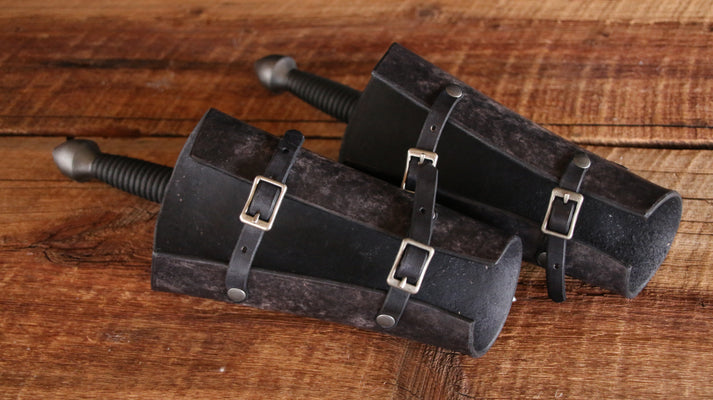 Custom Tooled Bracers - Leather wear for Fantasy characters and Larp ...