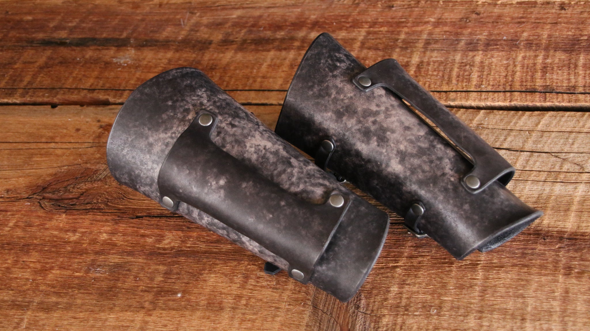 Custom Tooled Bracers - Leather wear for Fantasy characters and Larp ...