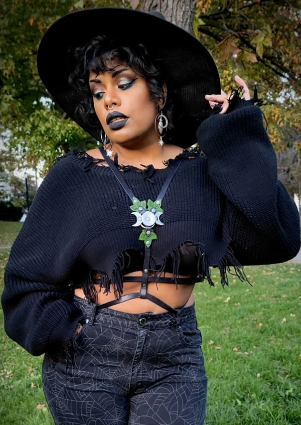 Basic Witch Harness in Ivy – Foxes and Ravens