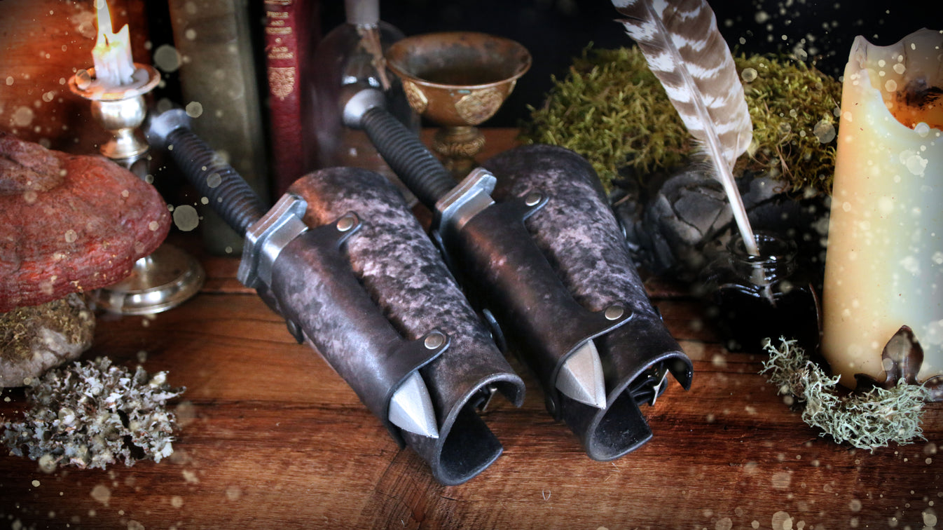 Custom Tooled Bracers - Leather wear for Fantasy characters and Larp ...